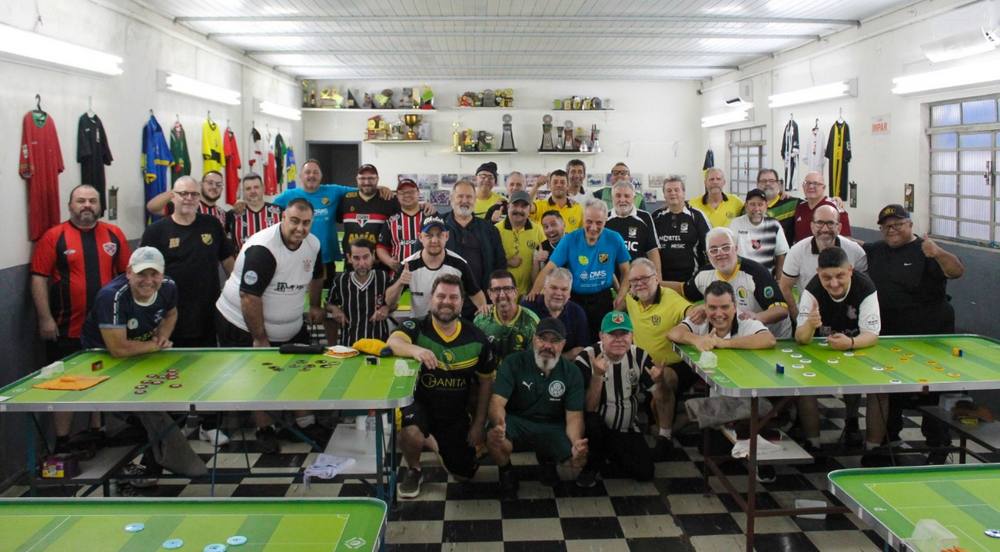 Maria Zélia comemora 40 anos de futebol de mesa com SuperChallenger ...